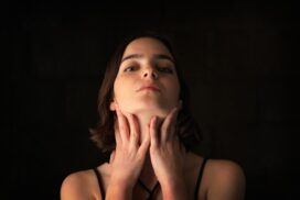 Does Wearing A Chin Strap To Bed Really Shape Your Jawline? Here's What ...